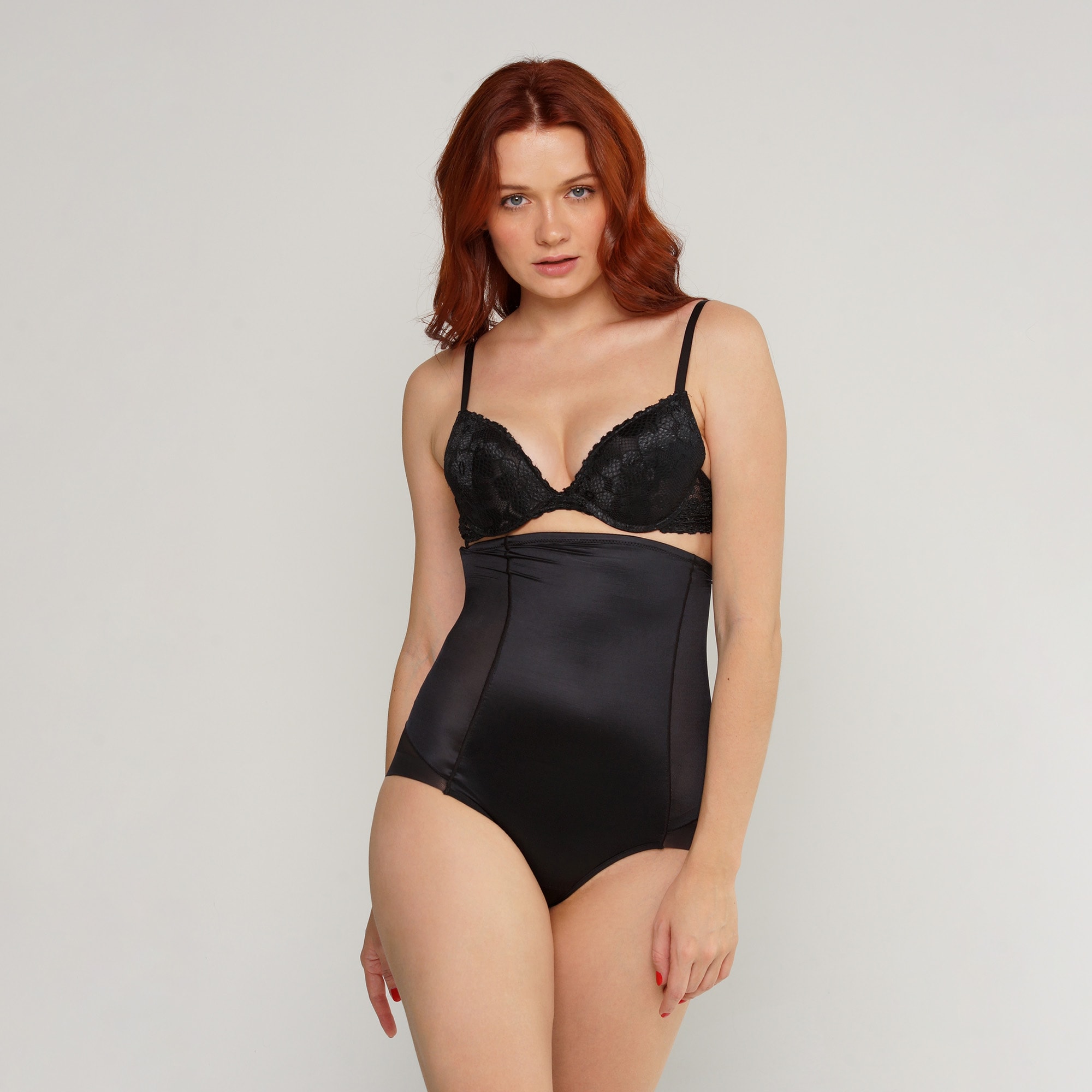 Bikini Molddeador Tiro Alto Aylon 306 Negro | Coppel.com